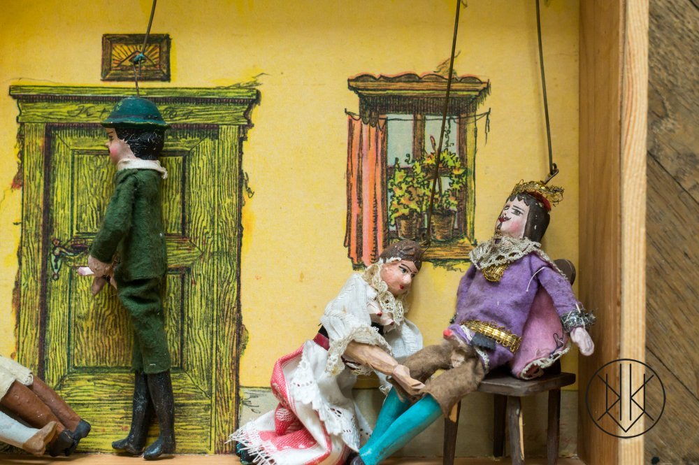 Buchty a loutky: The Paradise of Puppets | Knihkupectví a umělecká ...